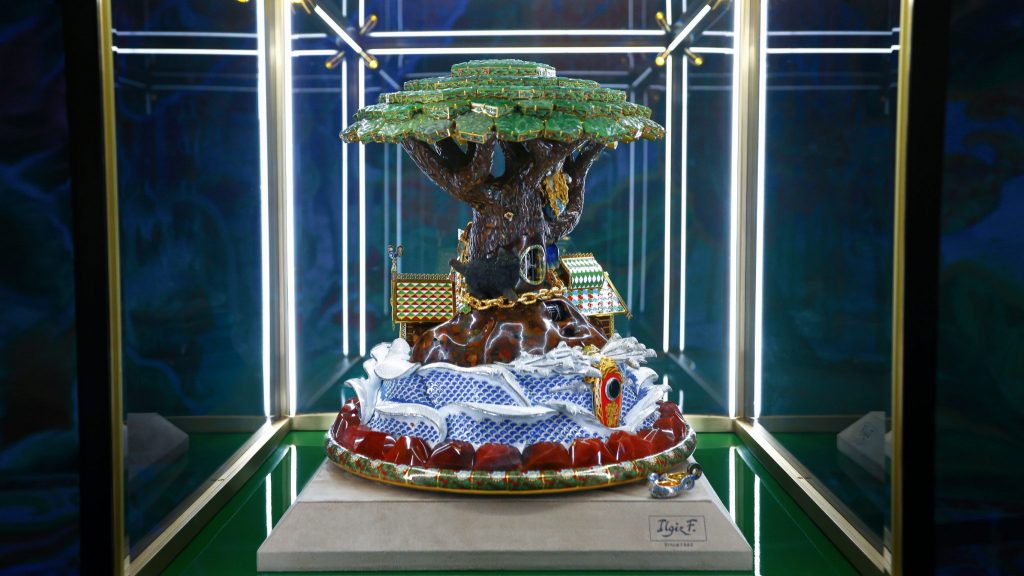 Mastering extraordinary table clocks with Konstantin Chaykin - WATCHPRO USA