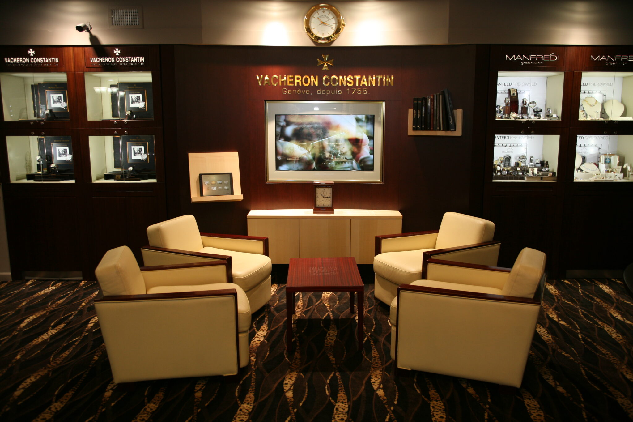 GREATEST SHOWROOMS; Manfredi Jewels, Greenwich, CT, United States ...