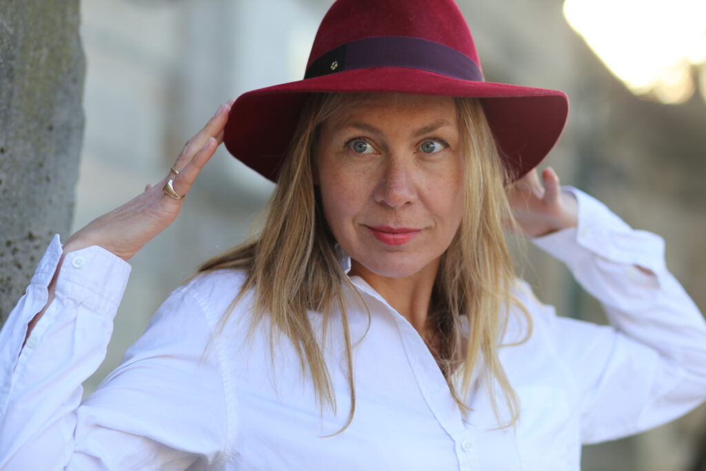 Introducing the untameable Miss Tweed - WATCHPRO USA