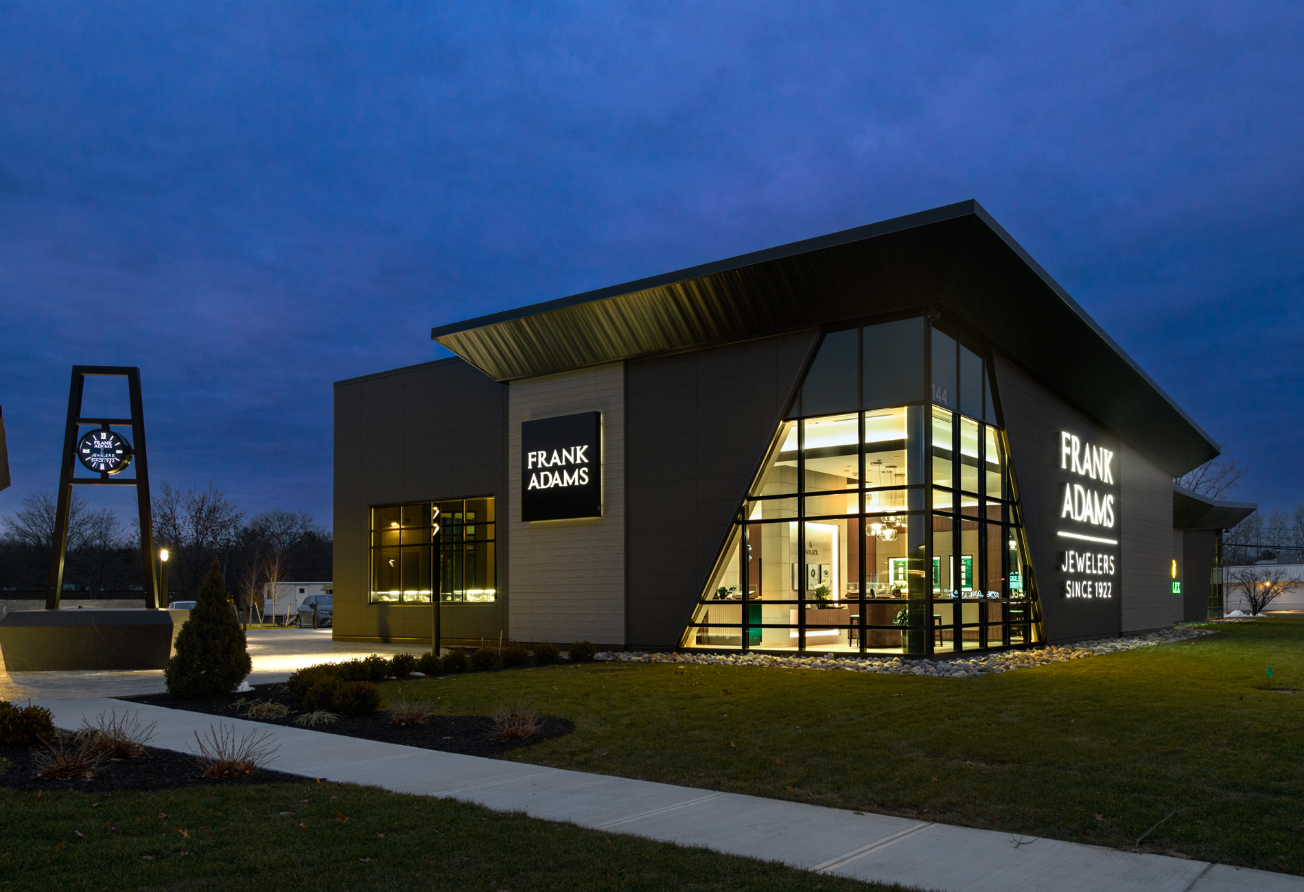 Frank Adams opens Rolex-anchored multibrand showroom in Albany, NY ...