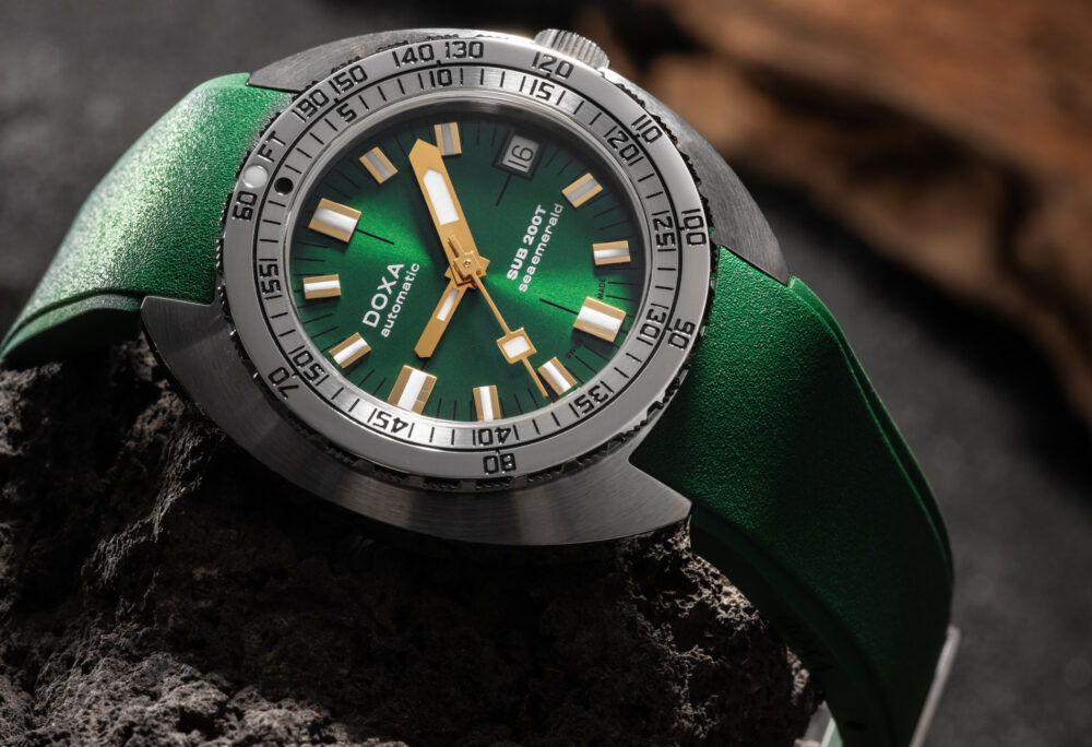 DOXA 200T arrives as a perfect 39mm version of the classic 300T dive ...