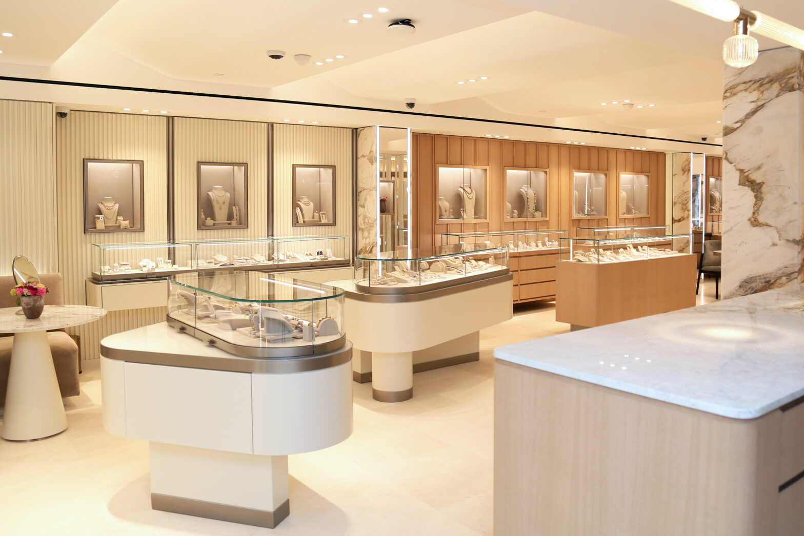 Long's opens with Patek Philippe on Boston's Newbury Street - WATCHPRO USA