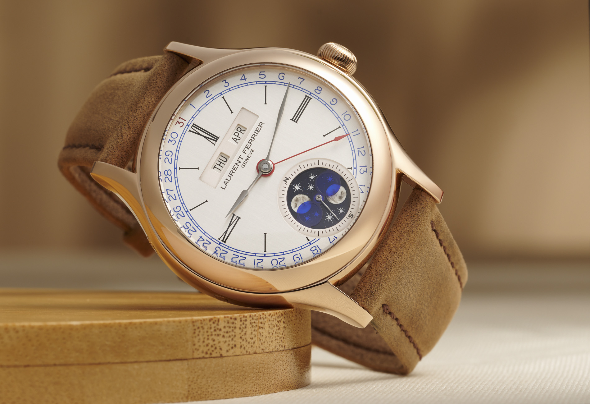 Laurent Ferrier returns to the classics with an annual calendar moon ...