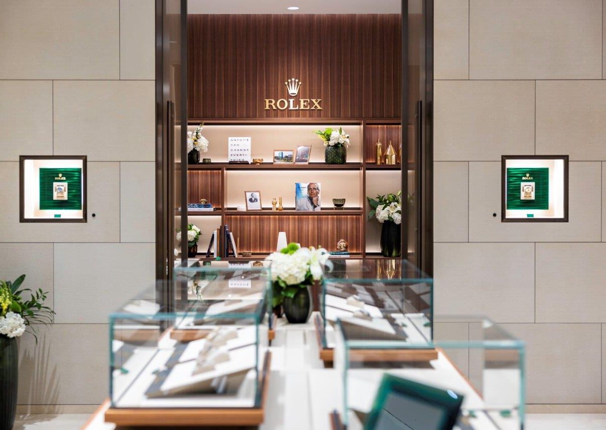 Take a tour of REEDS refurbished flagship in Wilmington - WATCHPRO USA