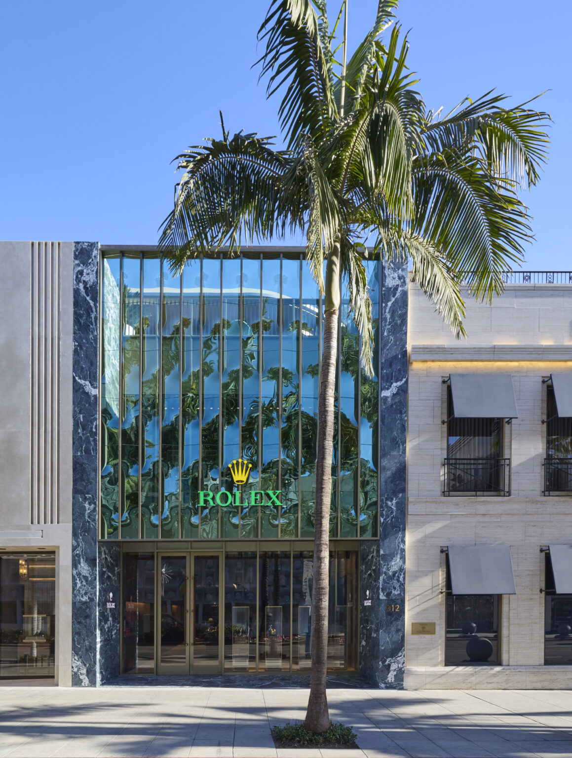 GREATEST SHOWROOMS: Gearys Rolex boutique on Rodeo Drive - WATCHPRO USA