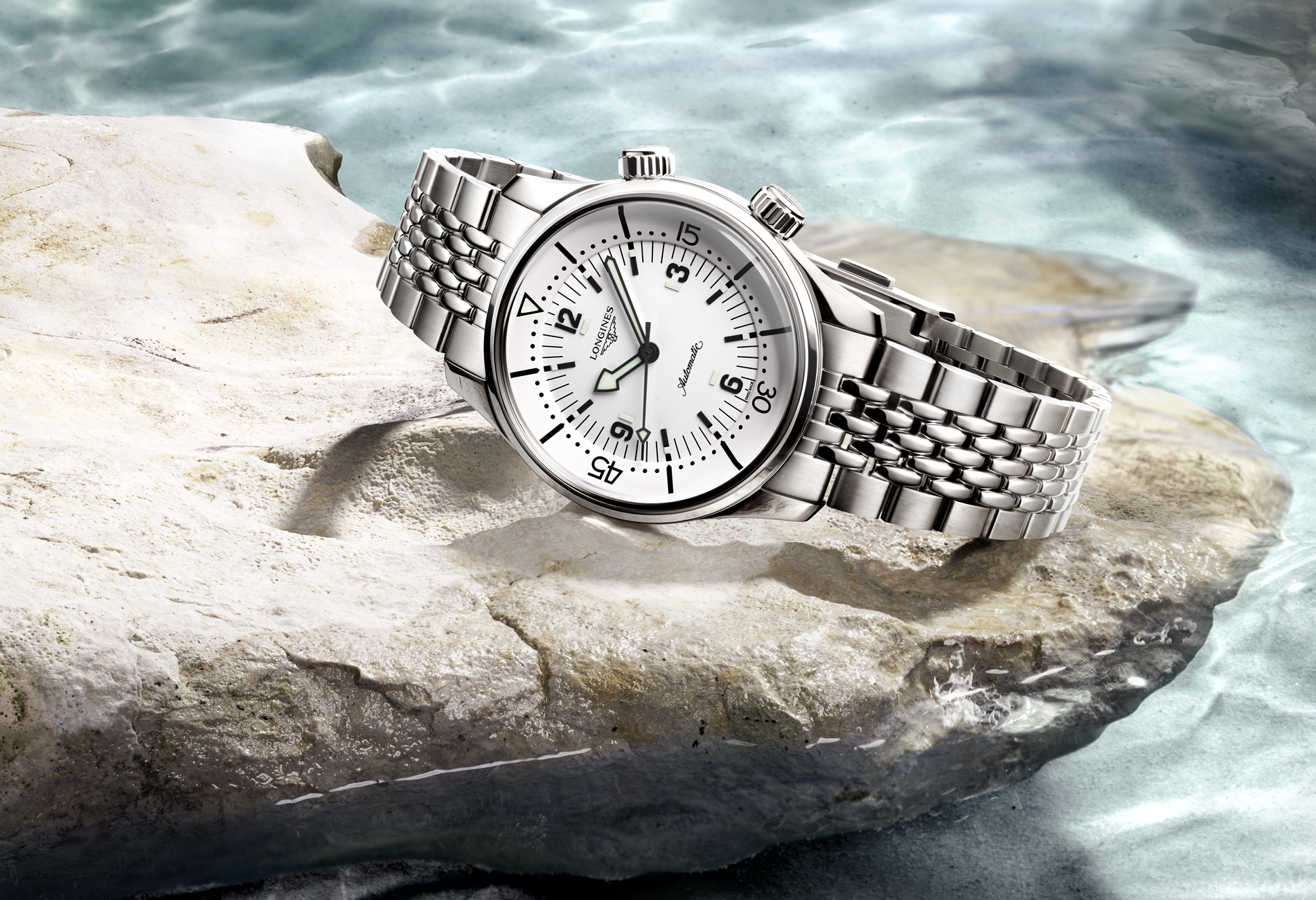 Longines introduces bright white dial to its Legend Diver range ...