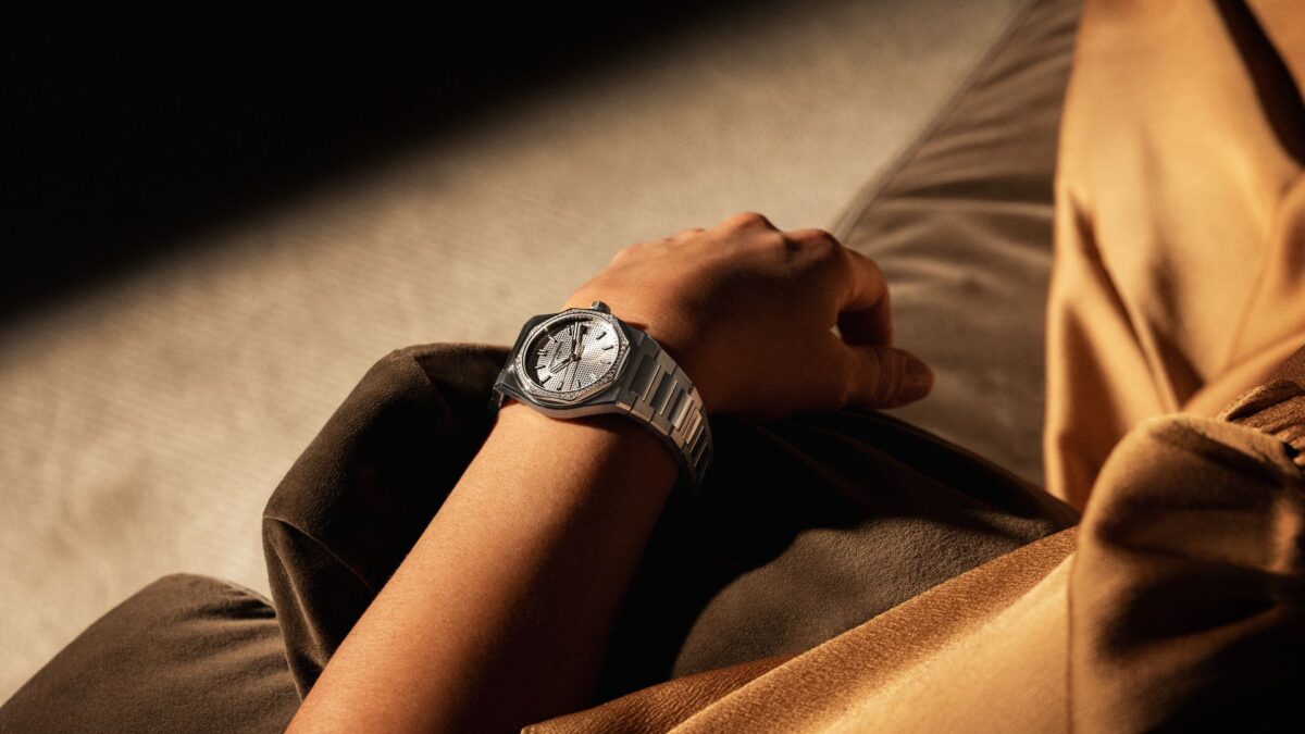 Girard-Perregaux got the down-sized memo with 36mm Laureato Fifty ...